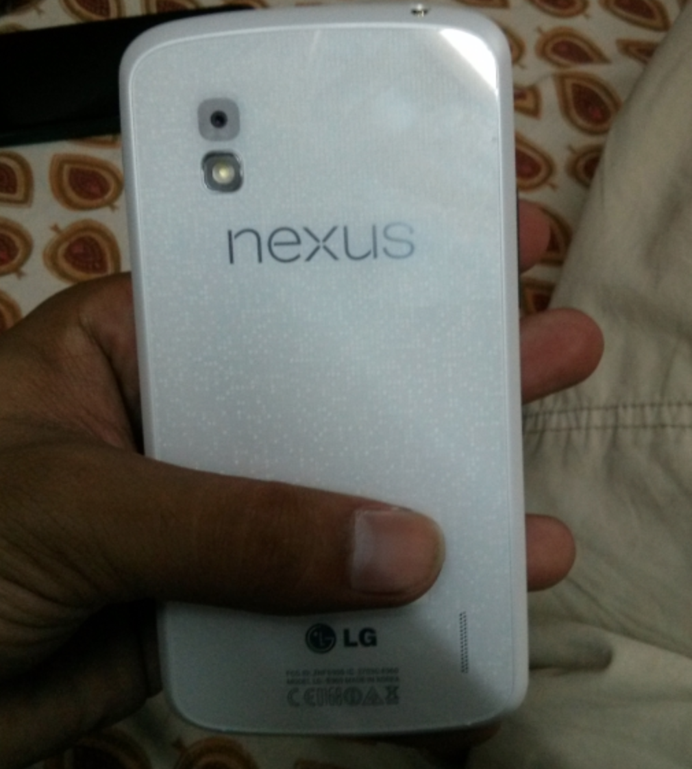 White Nexus 4 16GB Goes on Sale in India – iGyaan Network